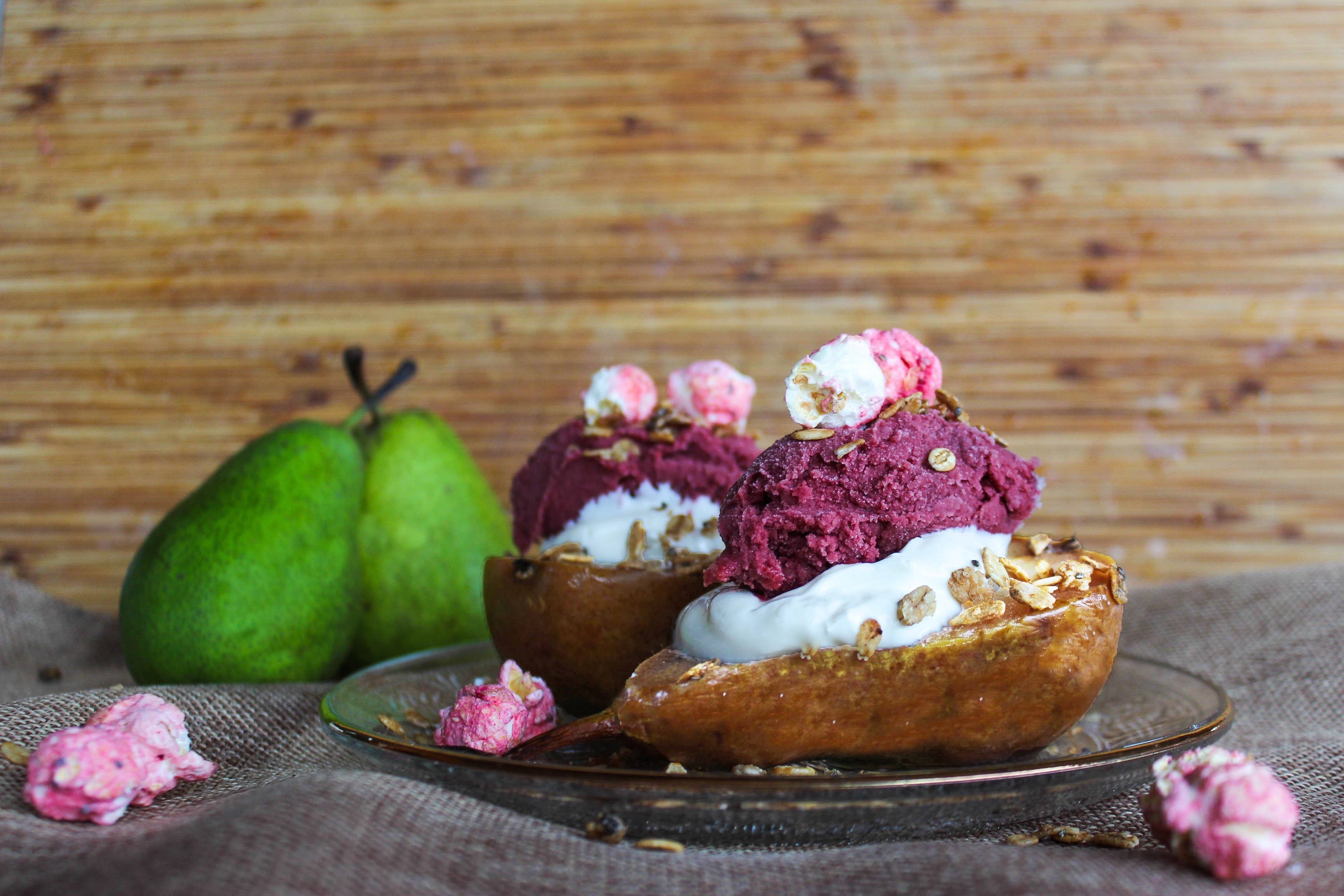 Recipe: Cinnamon-Roasted Pears, Sorbet & Raspberry Popcorn – Be! Popcorn